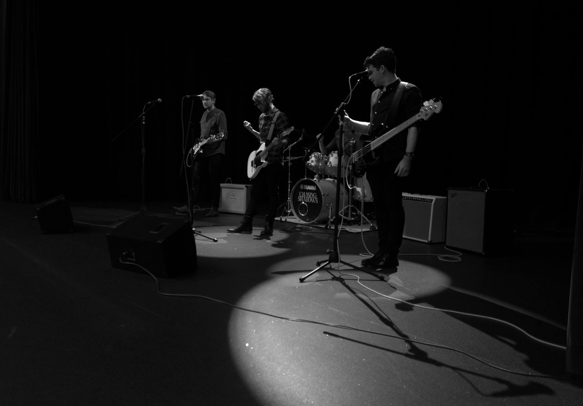 Chasing Shadows - Warning Signs - We love that Sound - Music Mag