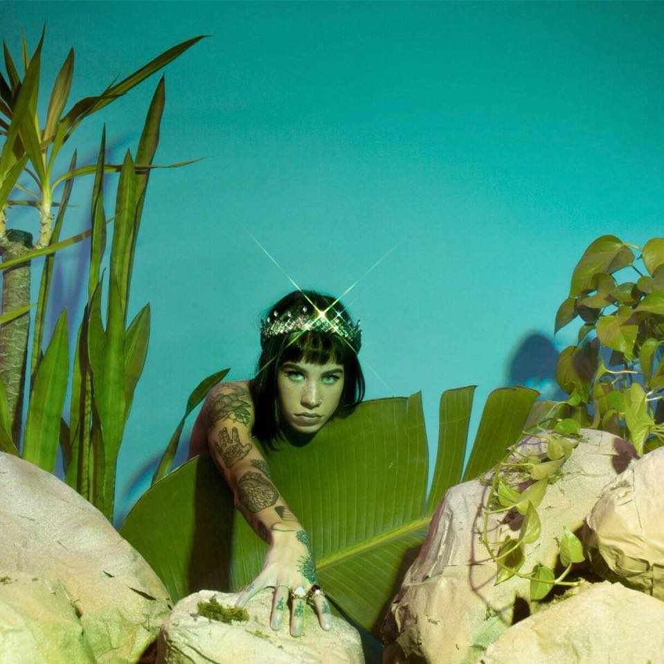 Naomi Wild - Howlin' - We love that Sound - Music Mag