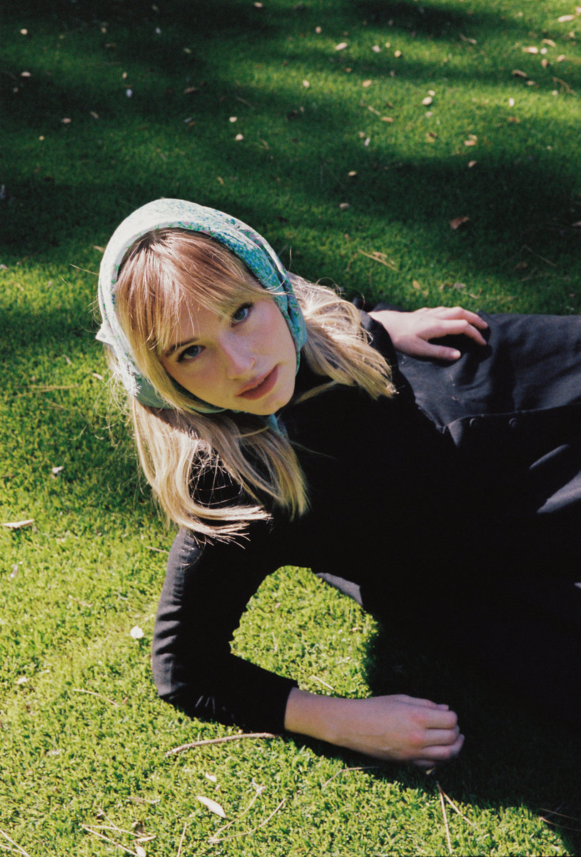 Kate Bollinger - Look at it in the Light - We love that Sound - Music Mag