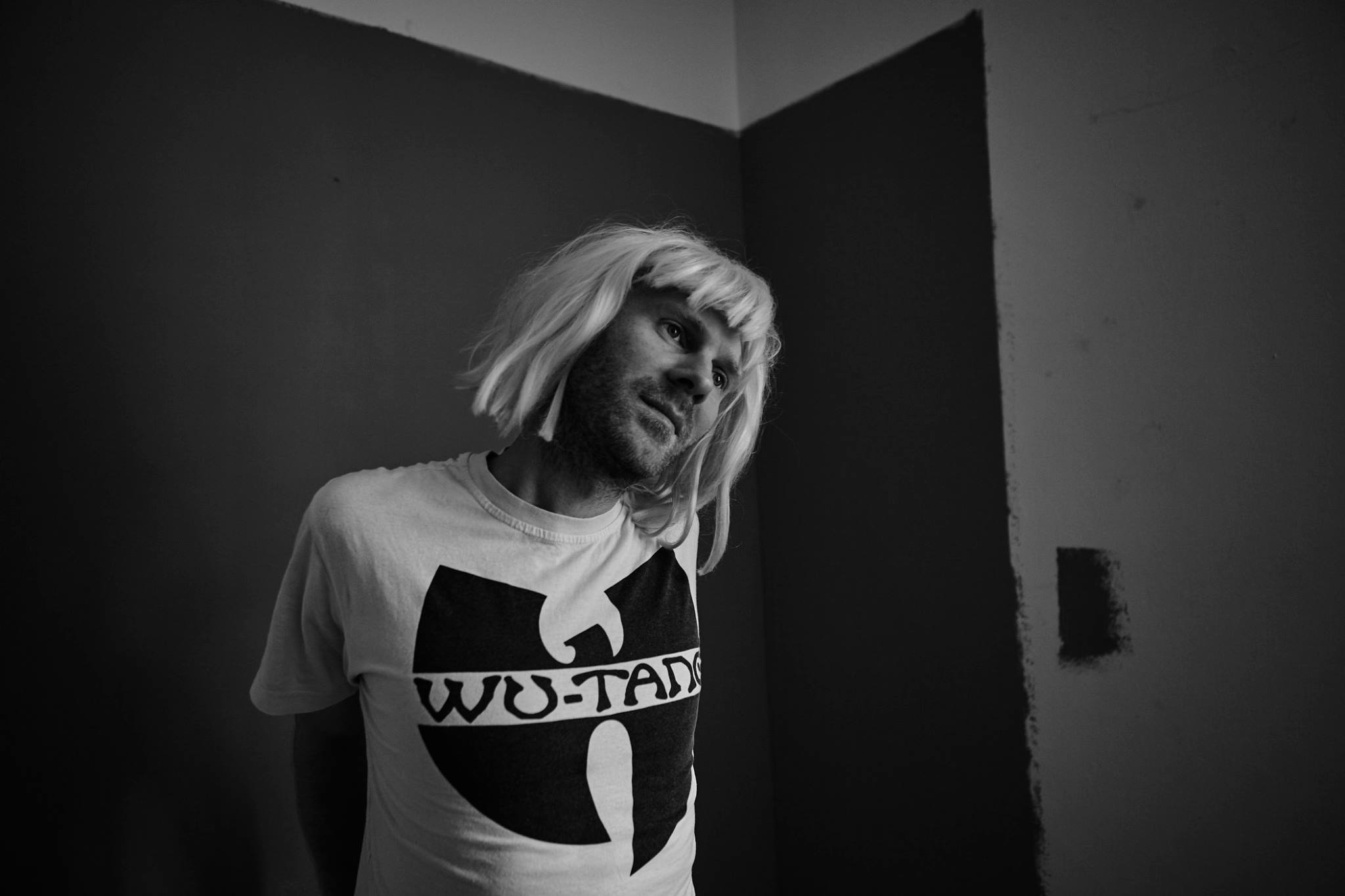 Angela Aux - Alien Porridge - We love that Sound - Music Mag